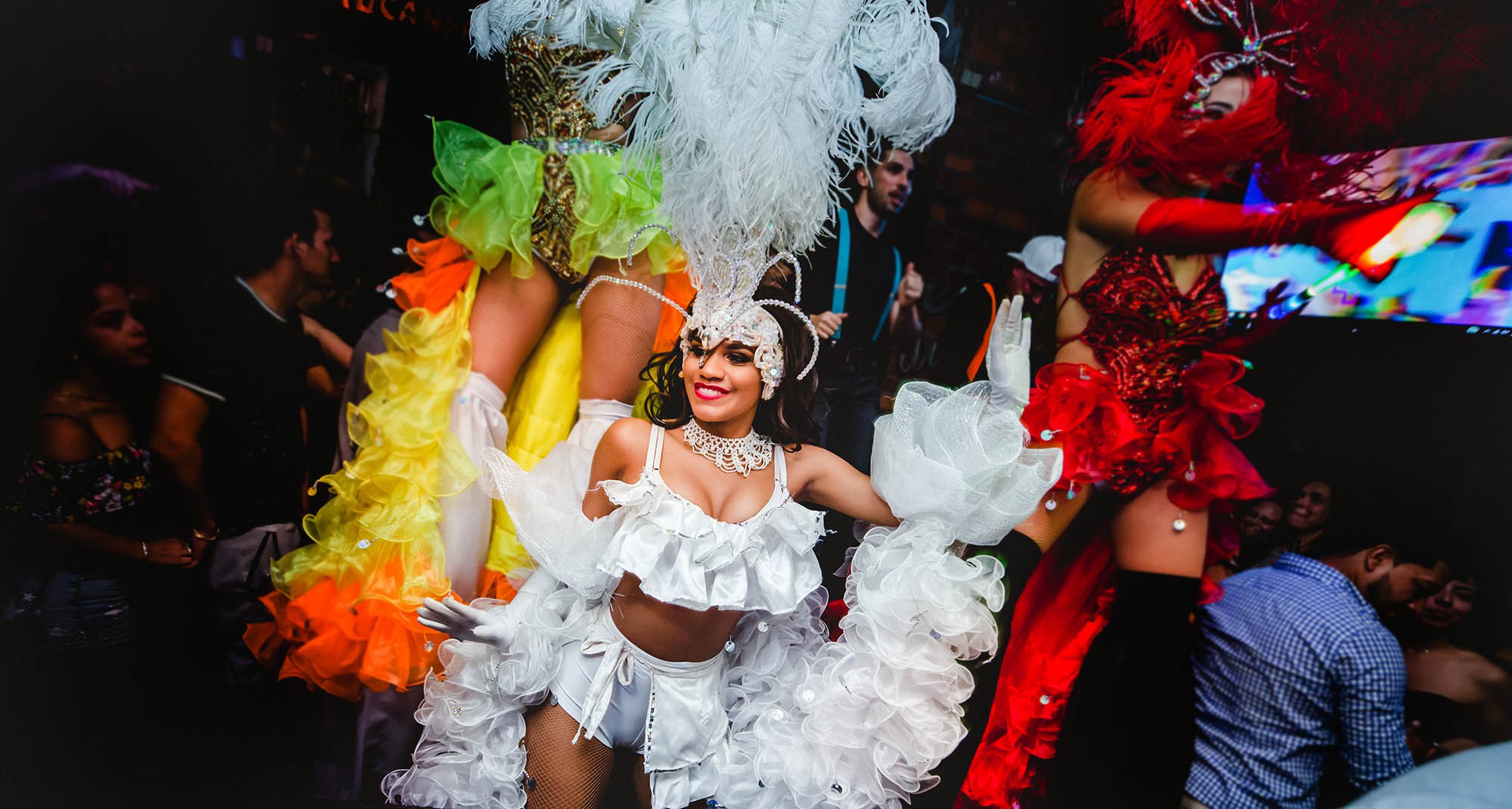 Hora Loca Entertainment: From Latin American Tradition to Global Party ...